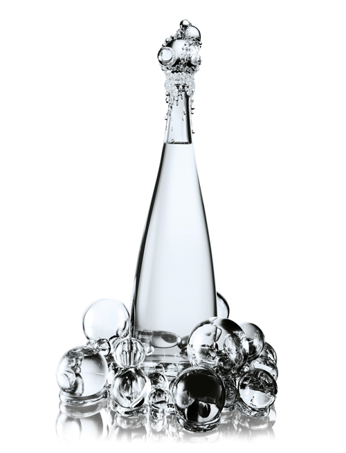 Creative Packaging: 100 Artistic Bottles That Showcase Effective Branding