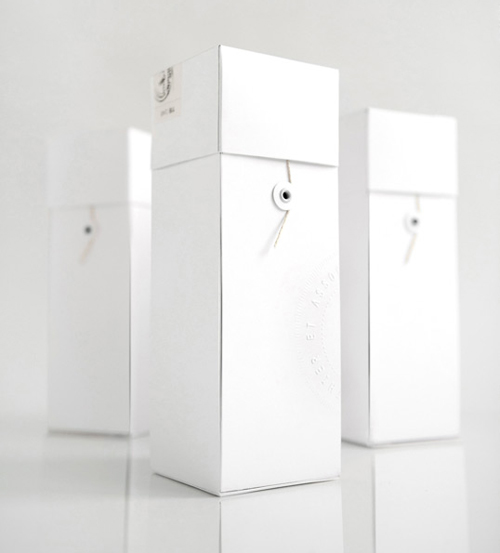 Creative Packaging: 100 Artistic Bottles That Showcase Effective Branding