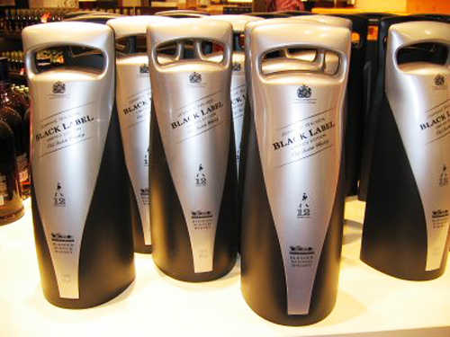 Creative Packaging: 100 Artistic Bottles That Showcase Effective Branding